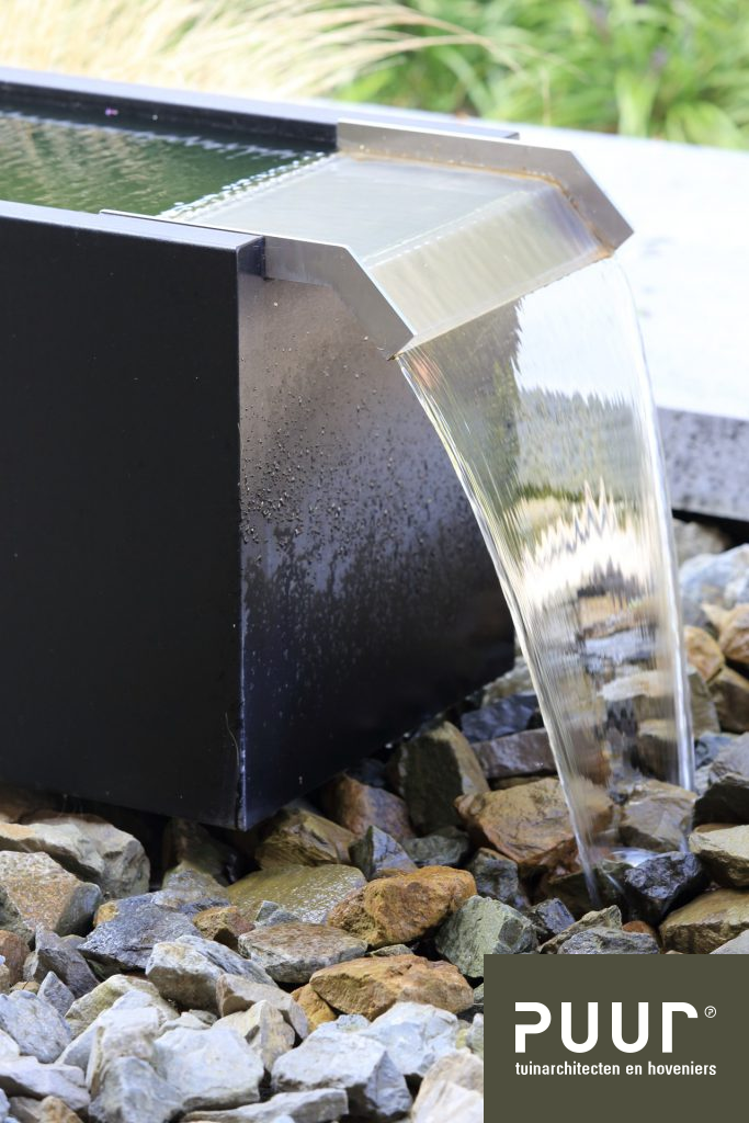 Kleine tuin met waterpartij | Bekijk project - PUUR Groen